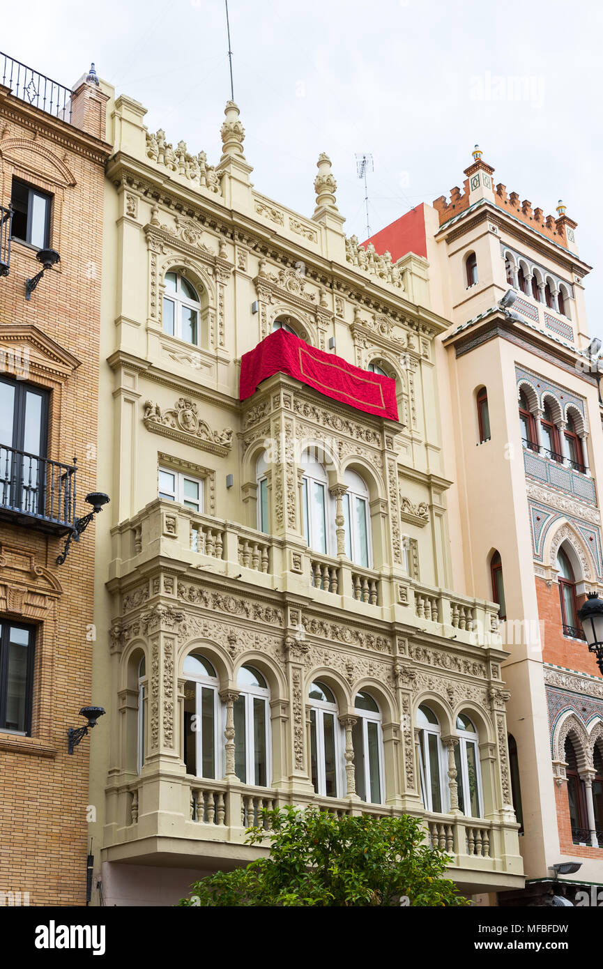 Architecture of the Constitution avenue of the Historic Centre in ...