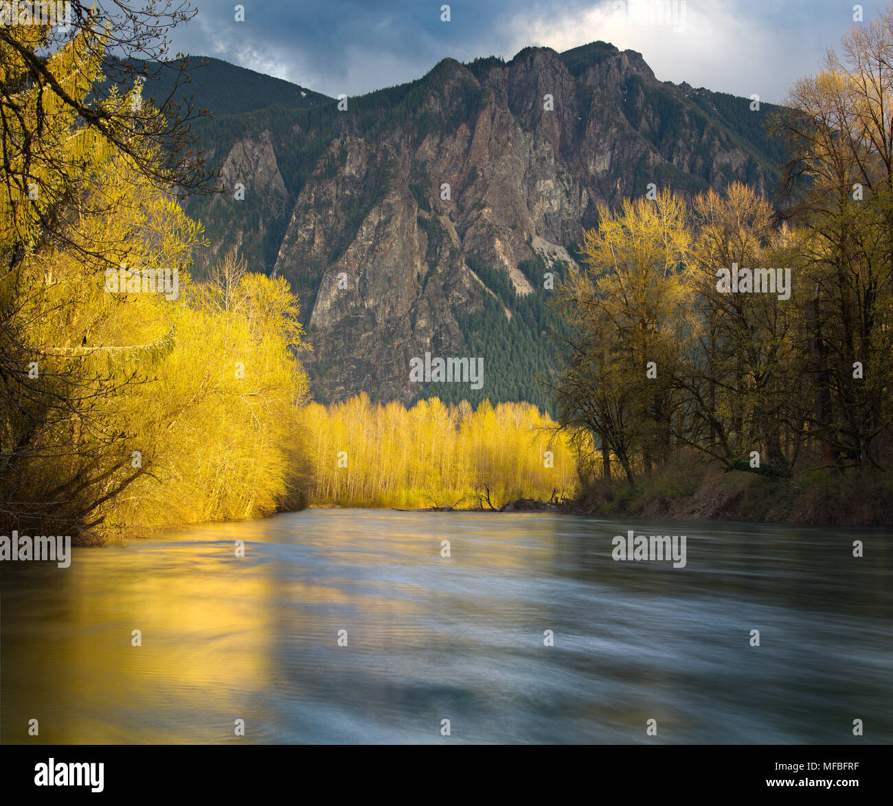 Mount si hi-res stock photography and images - Alamy