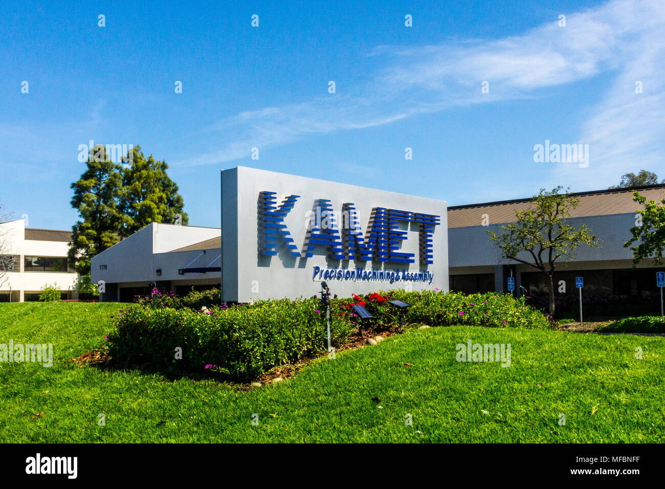 Kamet precision machining hi-res stock photography and images - Alamy