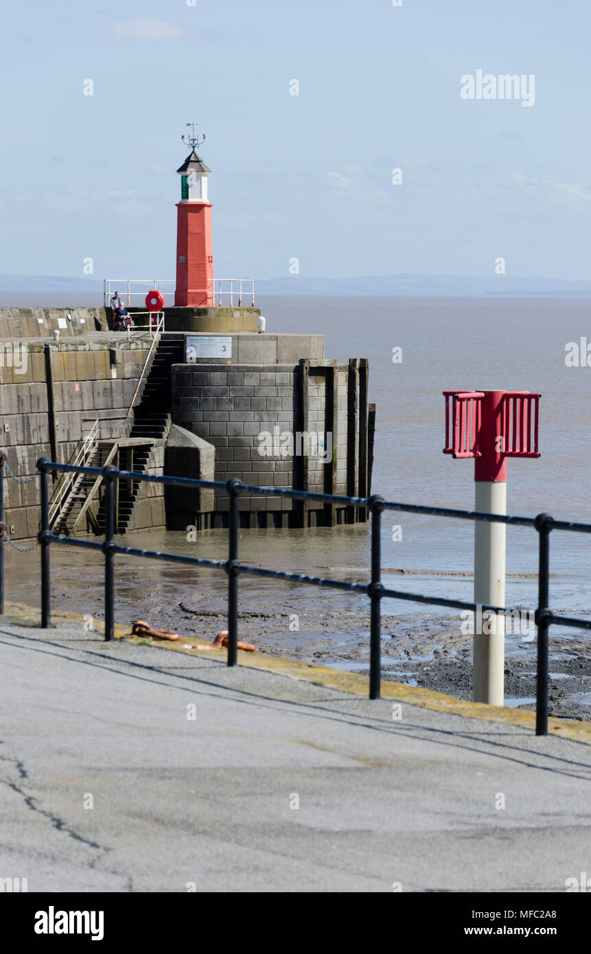 Watchet lighthouse hi-res stock photography and images - Alamy