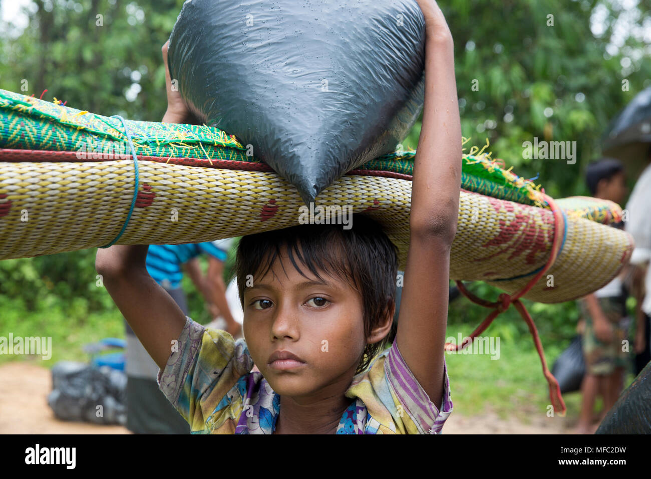Rohingya refugees entered Bangladesh through border points in Ukhia ...