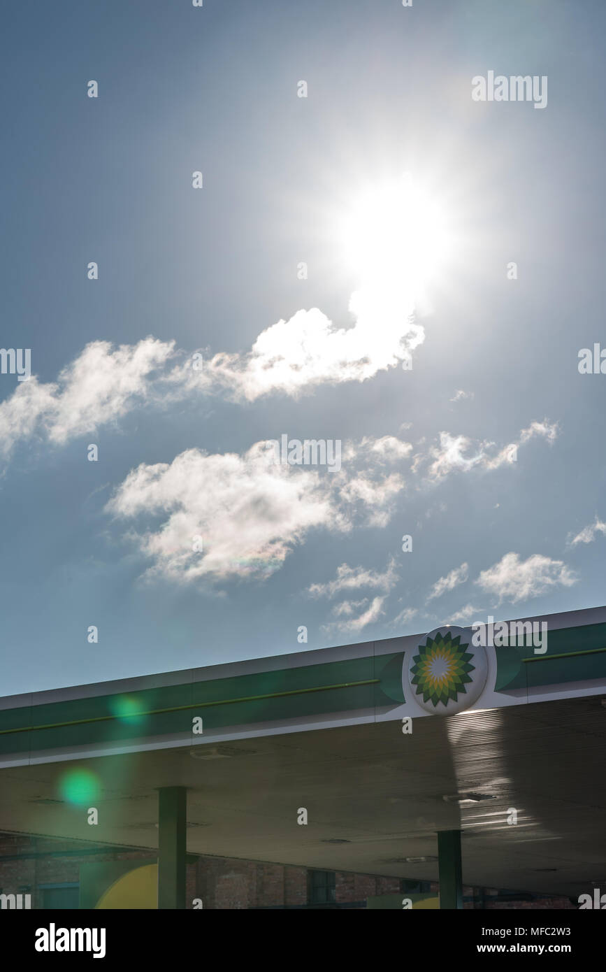 Castrol bp hi-res stock photography and images - Alamy