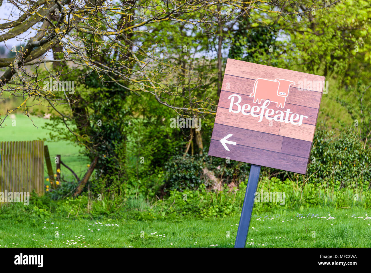 Whitbread pub hi-res stock photography and images - Alamy