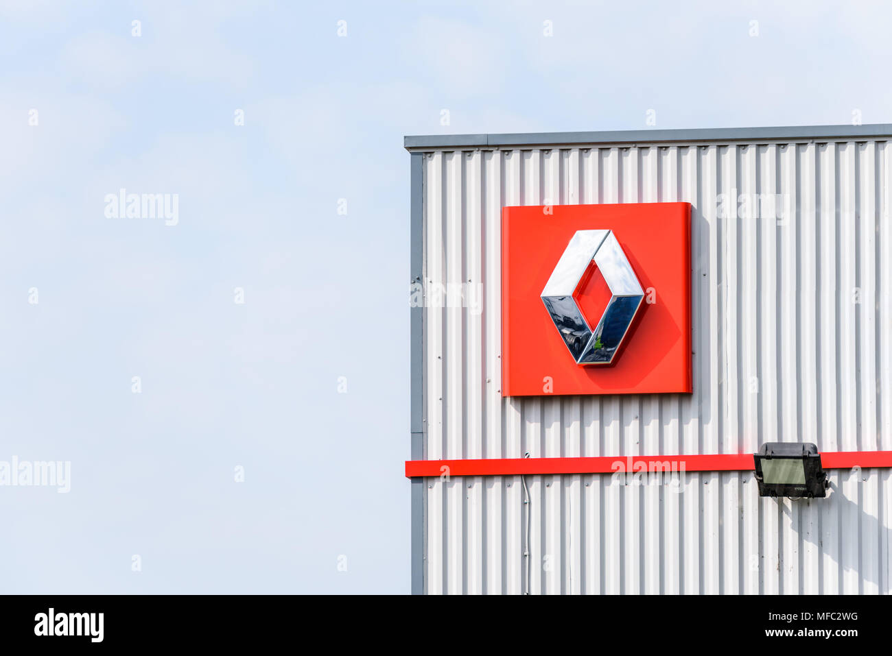 Renault trucks logo symbol icon hi-res stock photography and images - Alamy