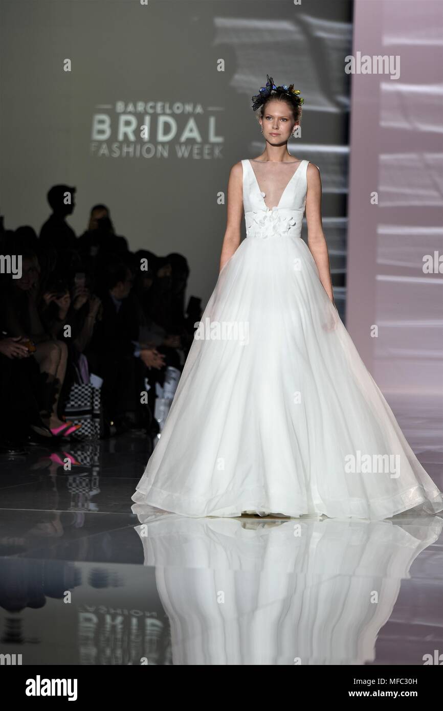 bridal fashion week barcelona Stock Photo - Alamy