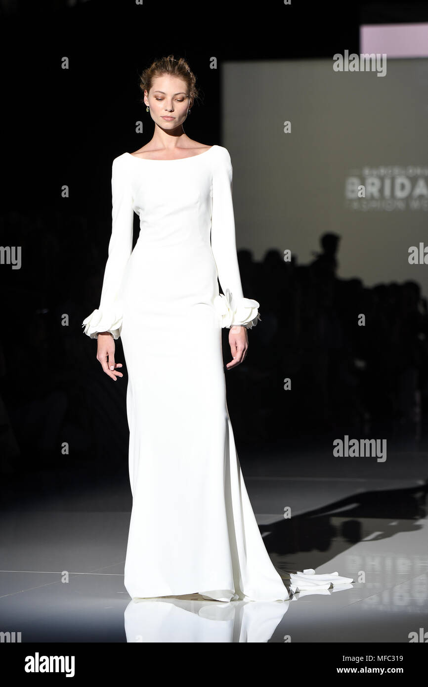 bridal fashion week barcelona Stock Photo - Alamy