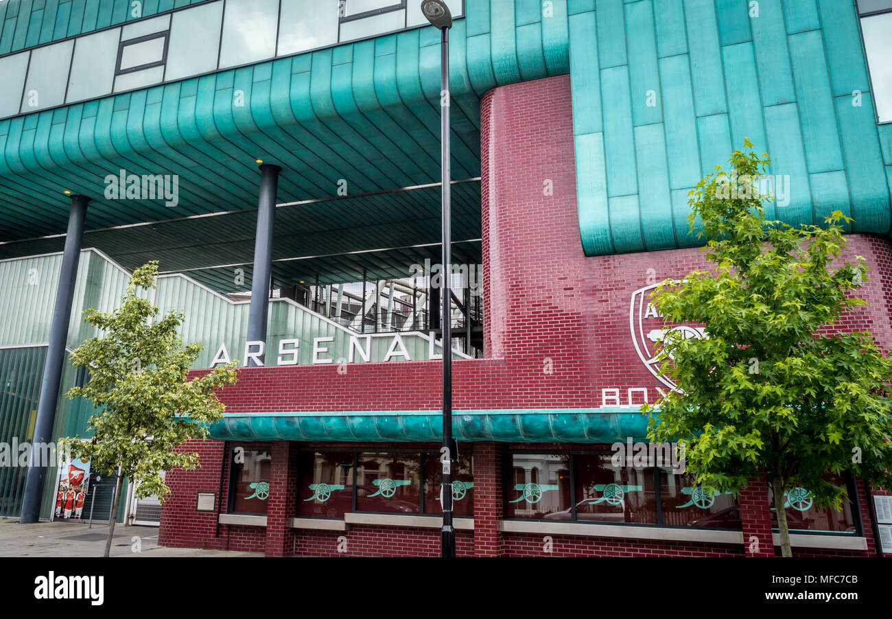 Thierry henry arsenal hi-res stock photography and images - Alamy