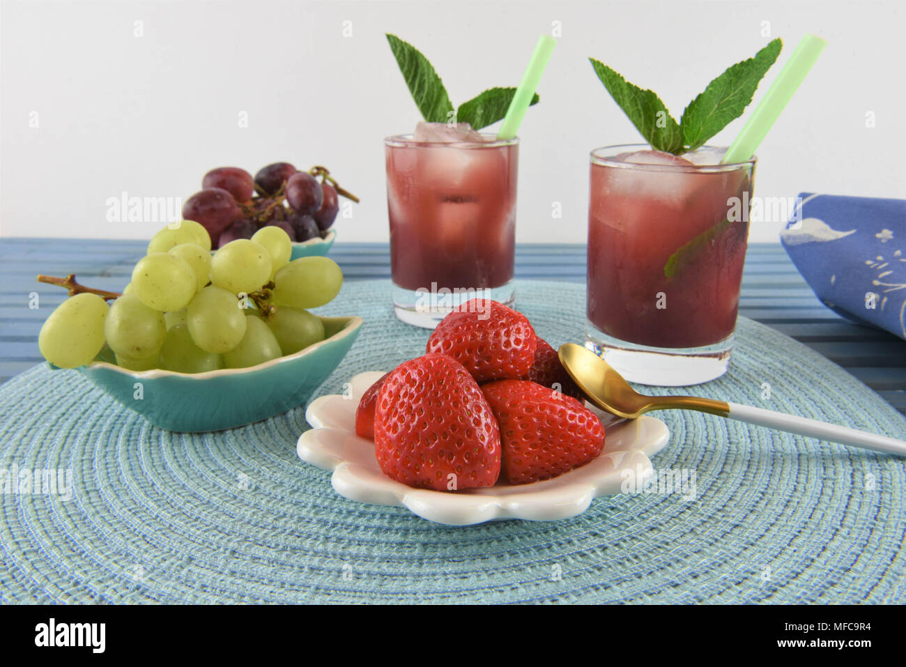 Cold drink hi-res stock photography and images - Alamy