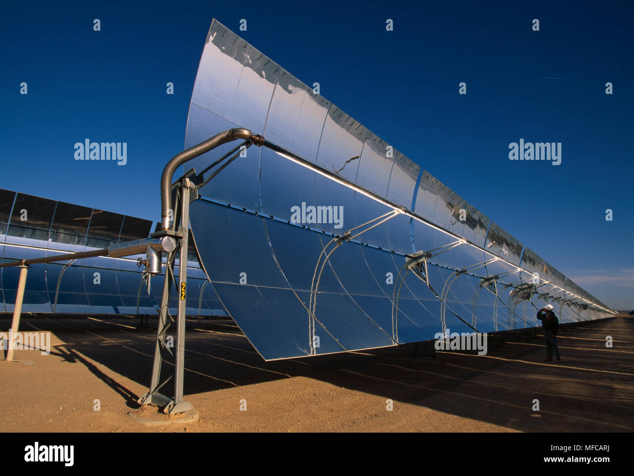 SOLAR POWER ARRAY World's largest, 150 Megawatts Mojave Desert ...
