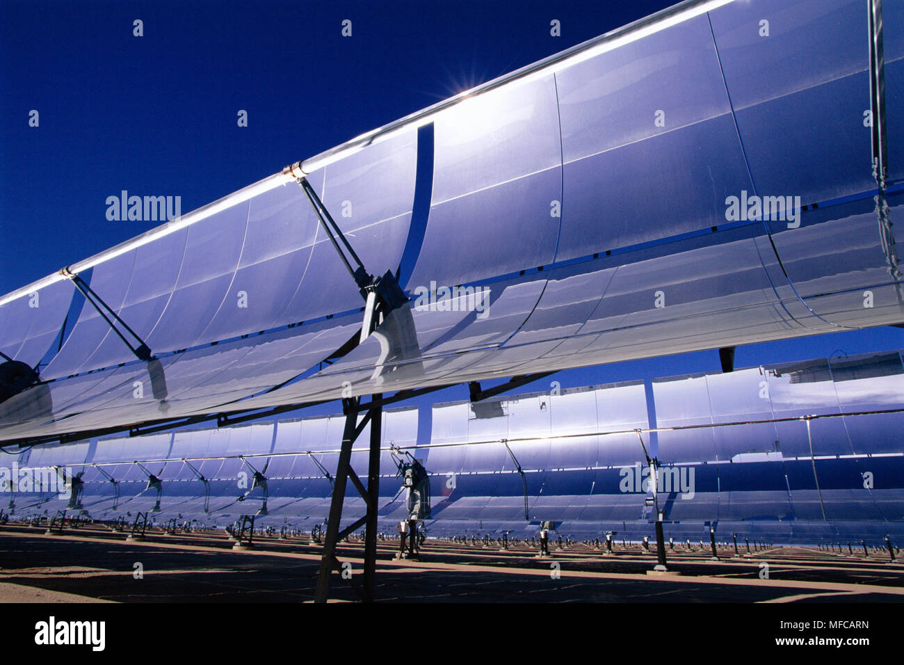 SOLAR POWER ARRAY Largest solar output in world at 150 Megawatts Mojave ...