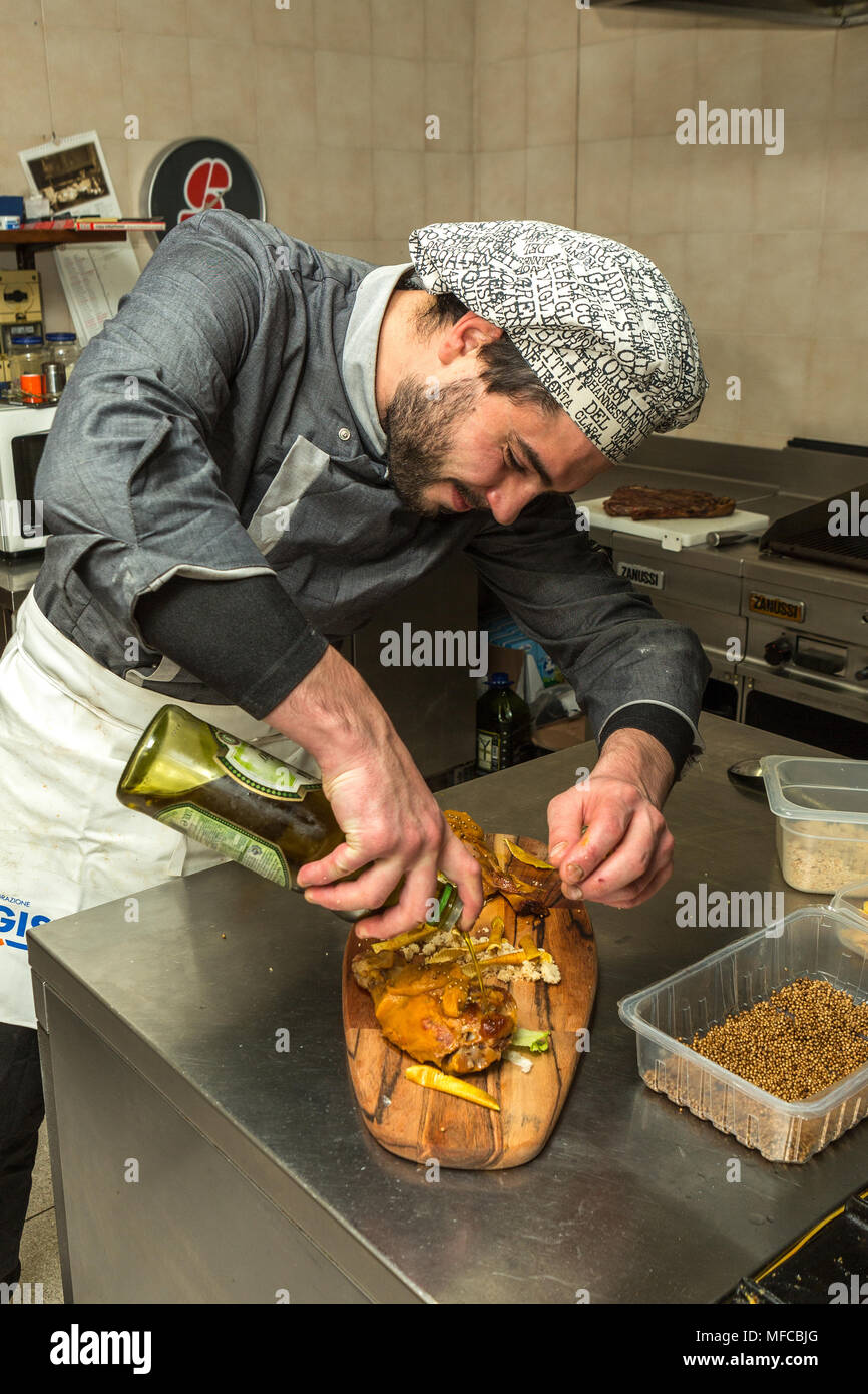 Italian chef hat hi-res stock photography and images - Alamy