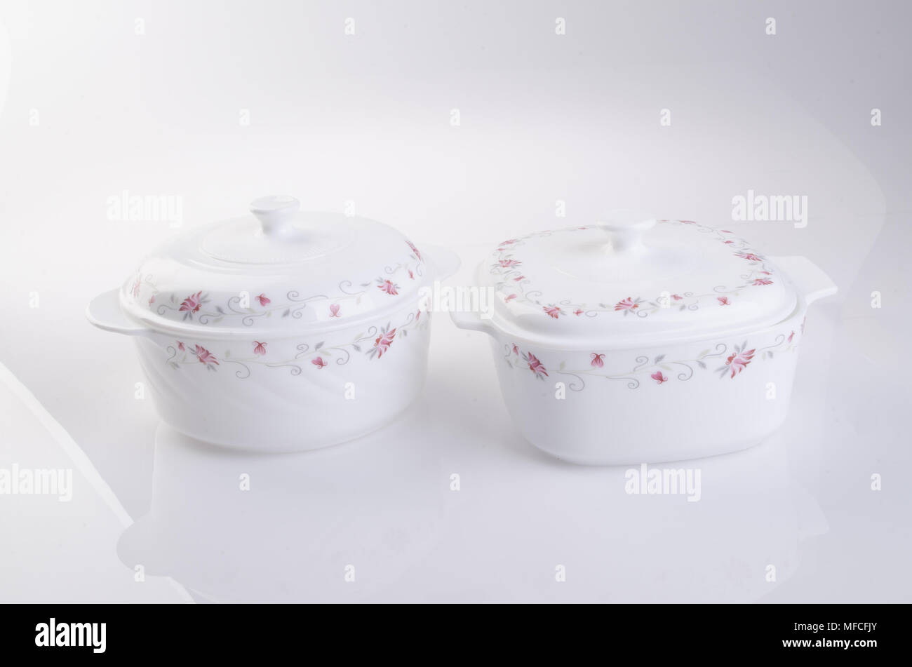 Pot, Ceramic food pot on the background Stock Photo - Alamy