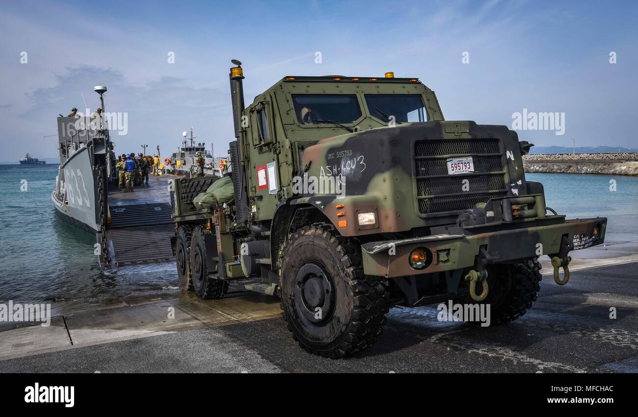 7 Ton Truck High Resolution Stock Photography and Images - Alamy