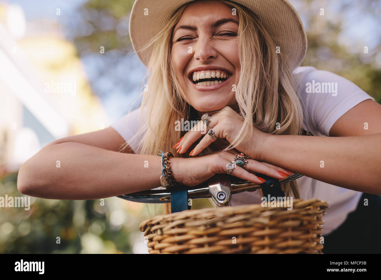 Real life real people hi-res stock photography and images - Alamy