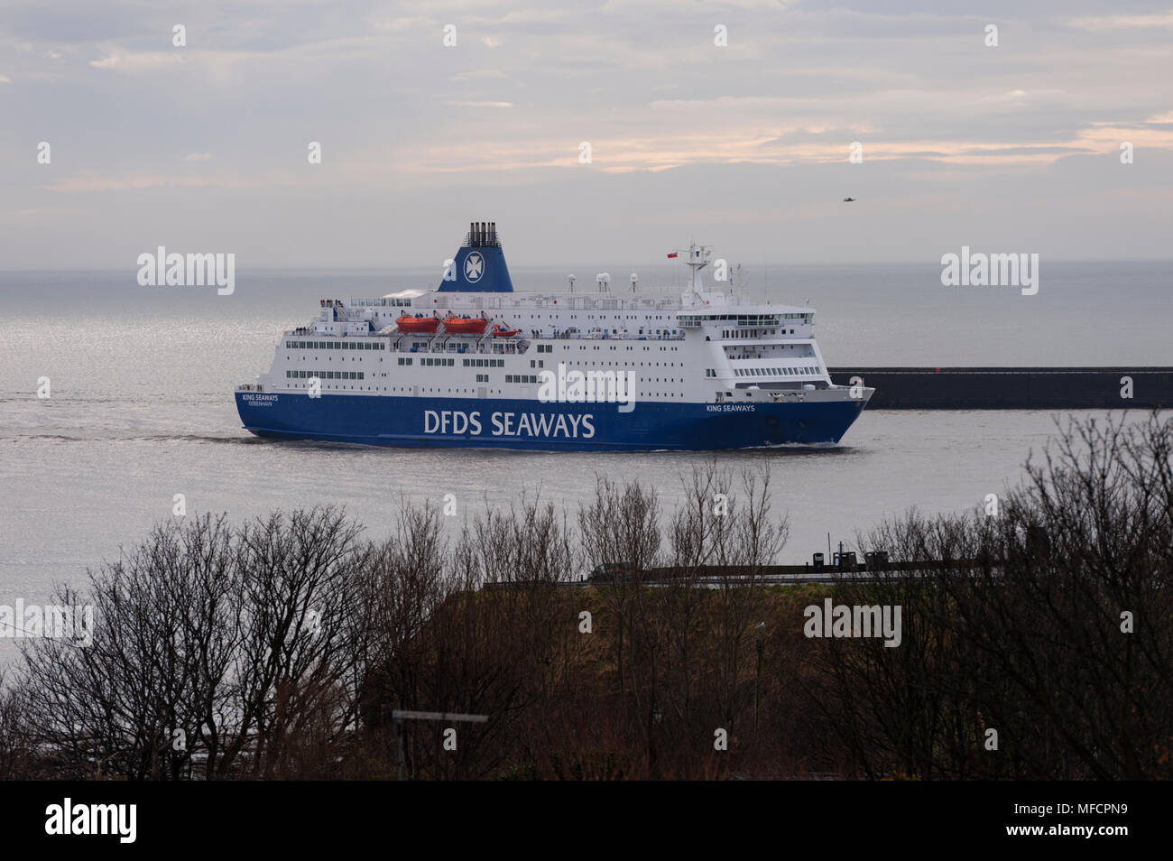 Tynemouth ship river tyne High Resolution Stock Photography and Images ...