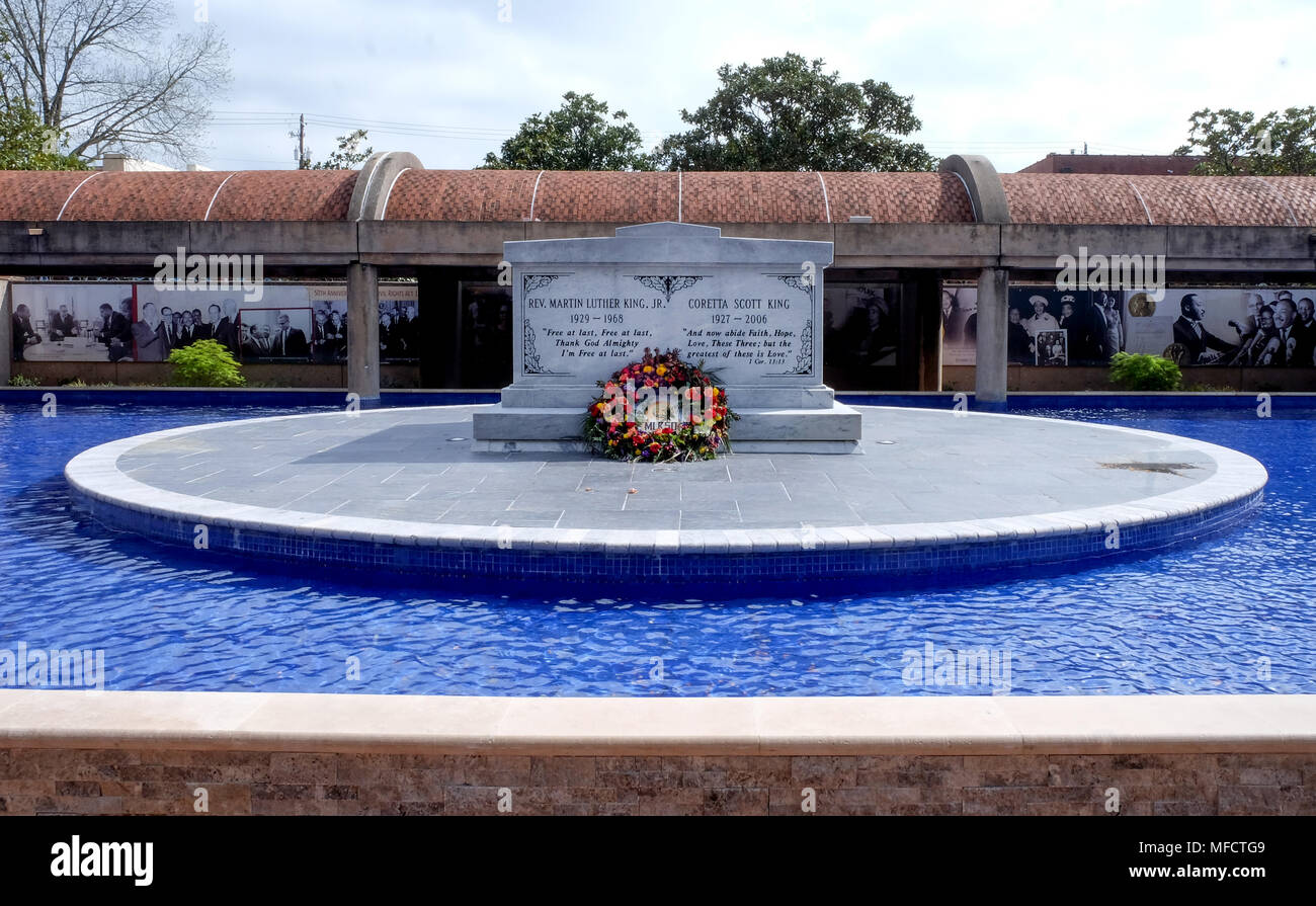 The tomb of Martin luther King and his wife Corretta Scott King there ...