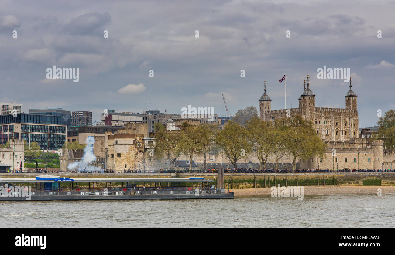 61 Gun Salute for New born Prince at the Tower of London Stock Photo ...