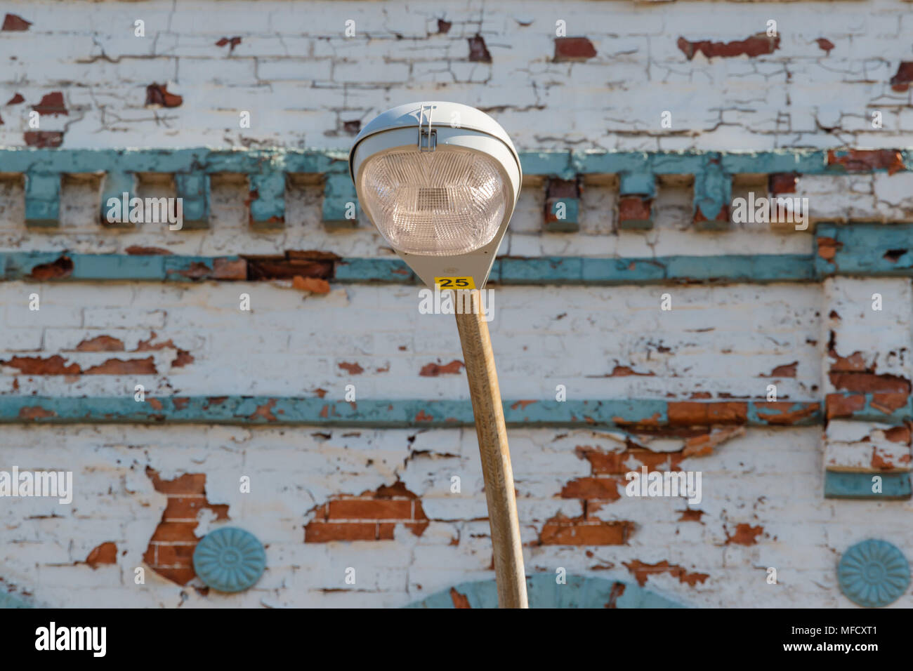 Daylight lamppost hi-res stock photography and images - Alamy