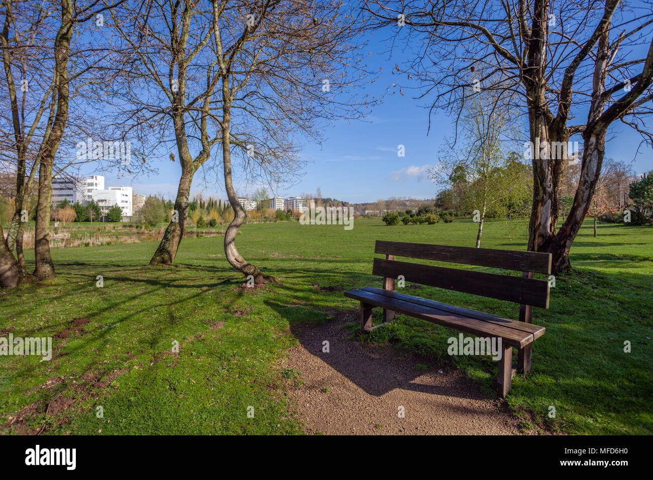 Empty garden hi-res stock photography and images - Alamy