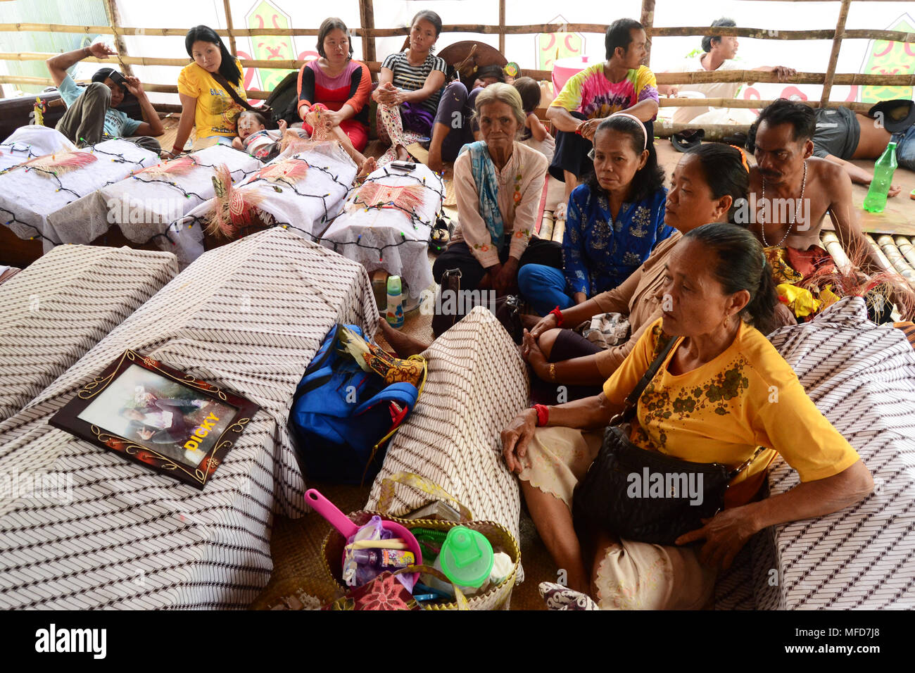 Borneo dayak tribe hi-res stock photography and images - Alamy
