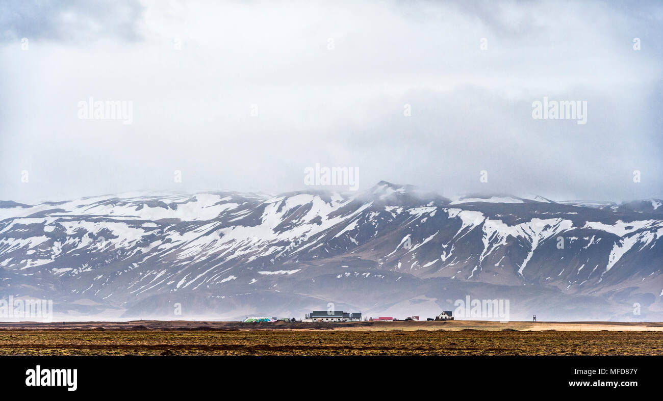 South Iceland. Landscape with farm and mountains, near Hvolsvöllur ...