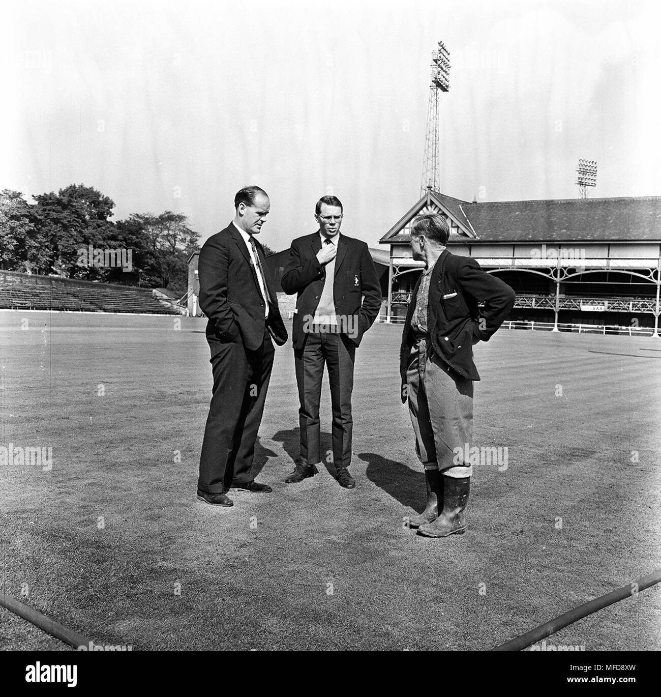 Brian Close Yorkshire cricket 1967 Stock Photo - Alamy