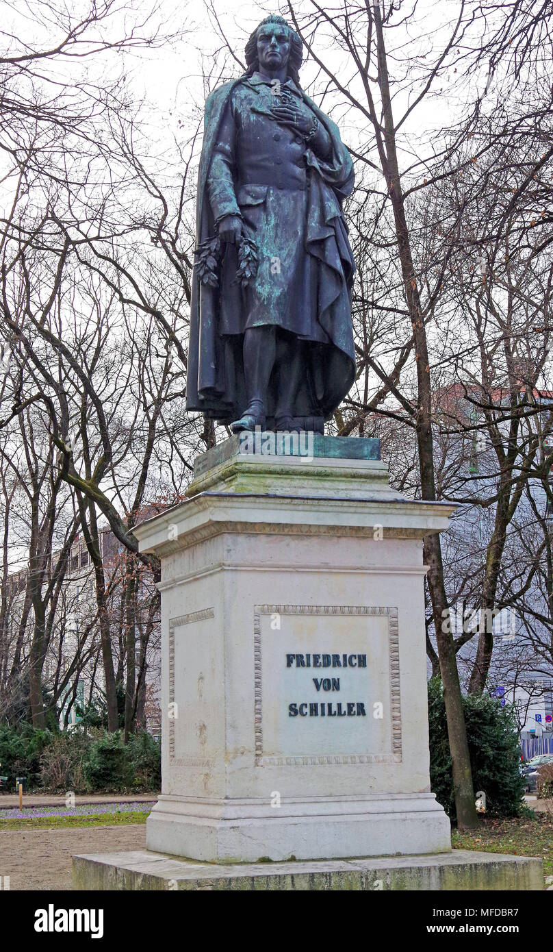 Max miller statue hi-res stock photography and images - Alamy
