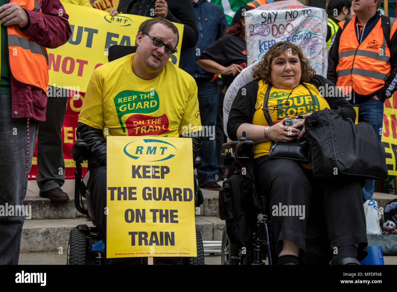 London, UK. 25 April 2018. The RMT union hold a ‘keep guards on trains ... London, UK. 25 April 2018. The RMT union hold a ‘keep guards on trains ...