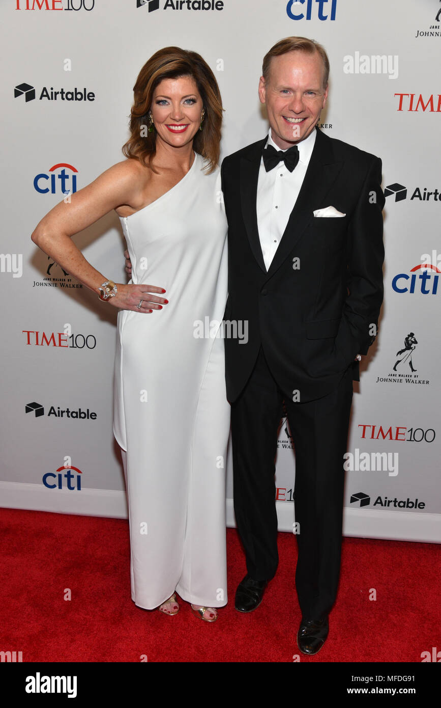 New York, USA. 24th Apr, 2018. Norah O'Donnell and Geoff Tracy attend ...