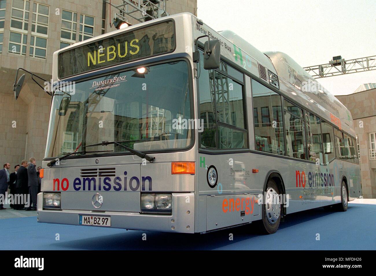 Hydrogen Fuel Cell Bus Stock Photos & Hydrogen Fuel Cell Bus Stock ...