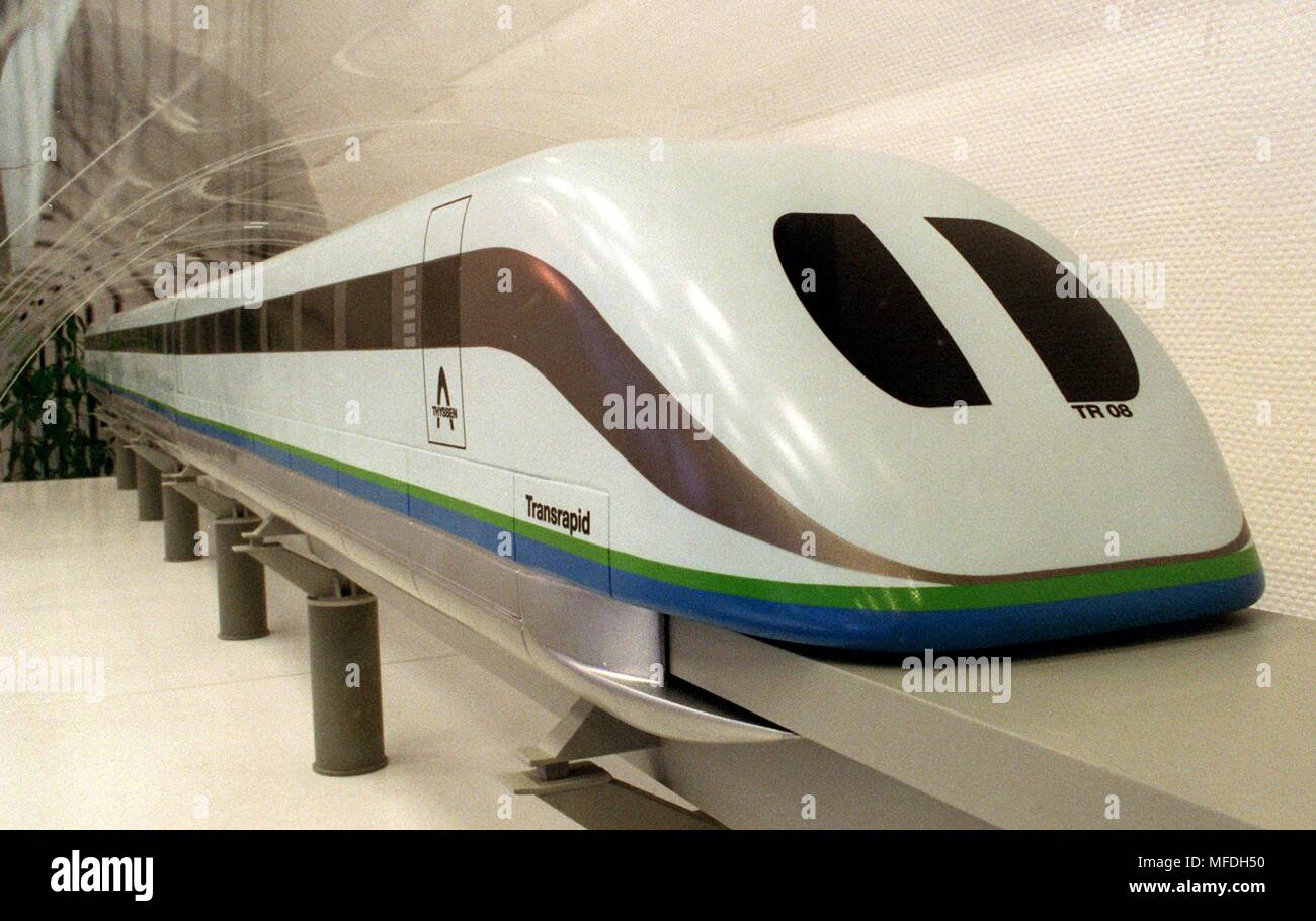A five-meter-long model of the new Transrapid 08 will be on 21.5.1997 ...