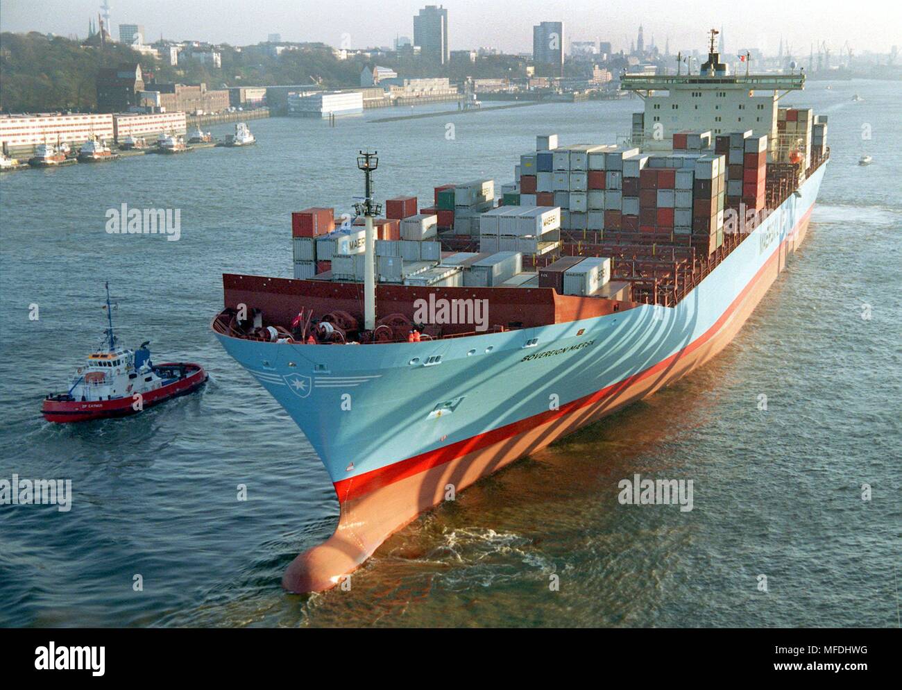 11 meter boats hi-res stock photography and images - Alamy