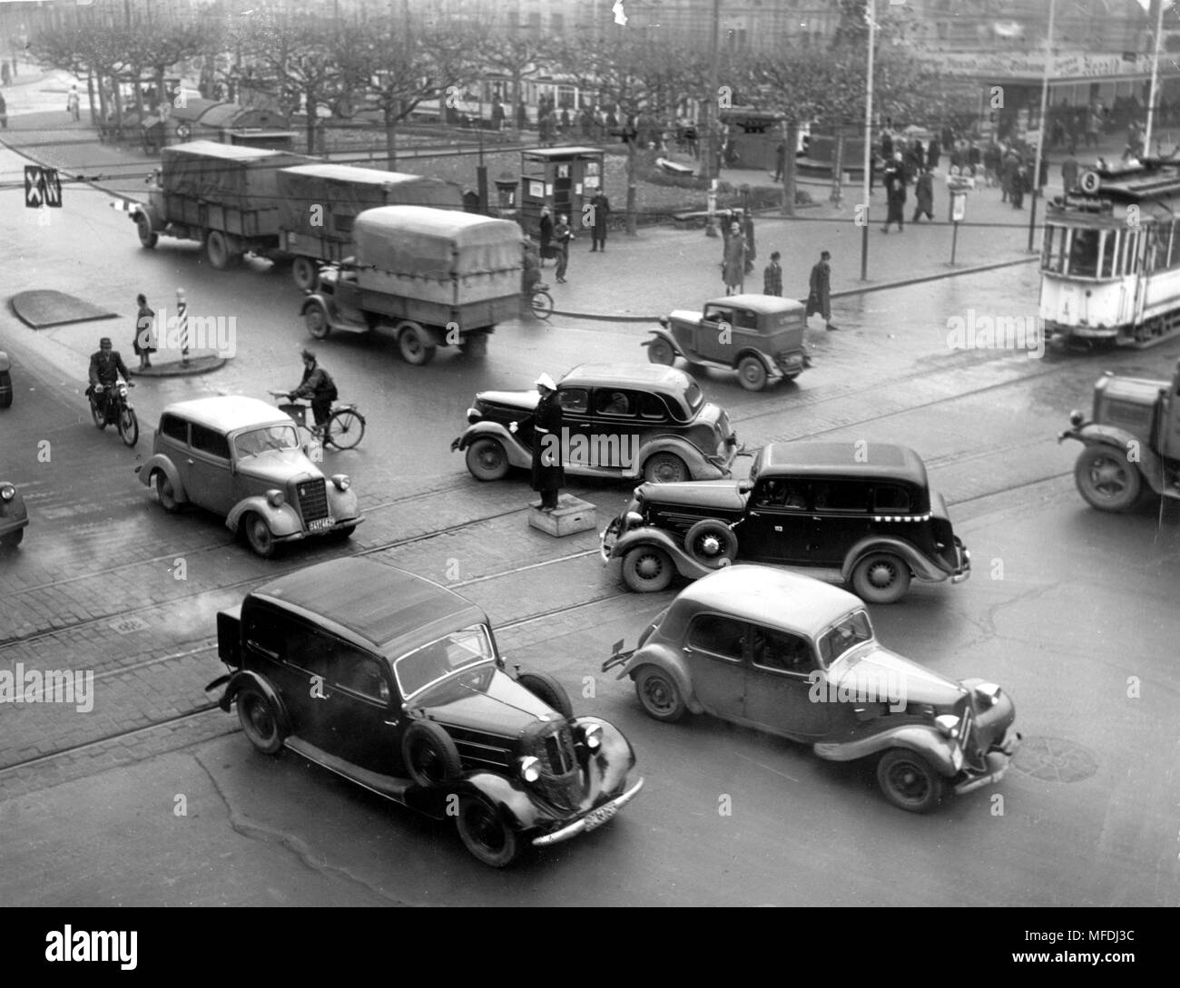 Police station 1950 hi-res stock photography and images - Alamy
