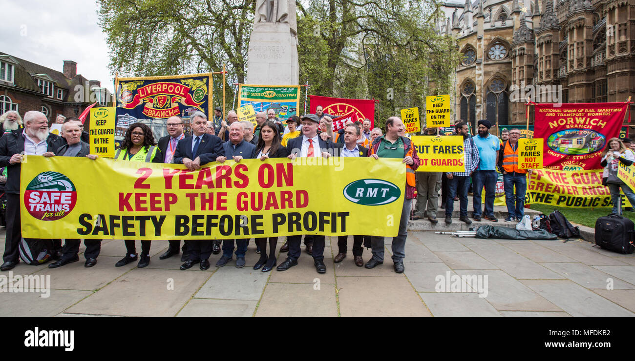 Lisa rowe hi-res stock photography and images - Alamy