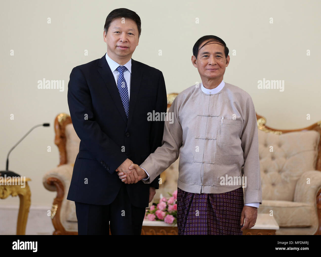 Song taw hi-res stock photography and images - Alamy