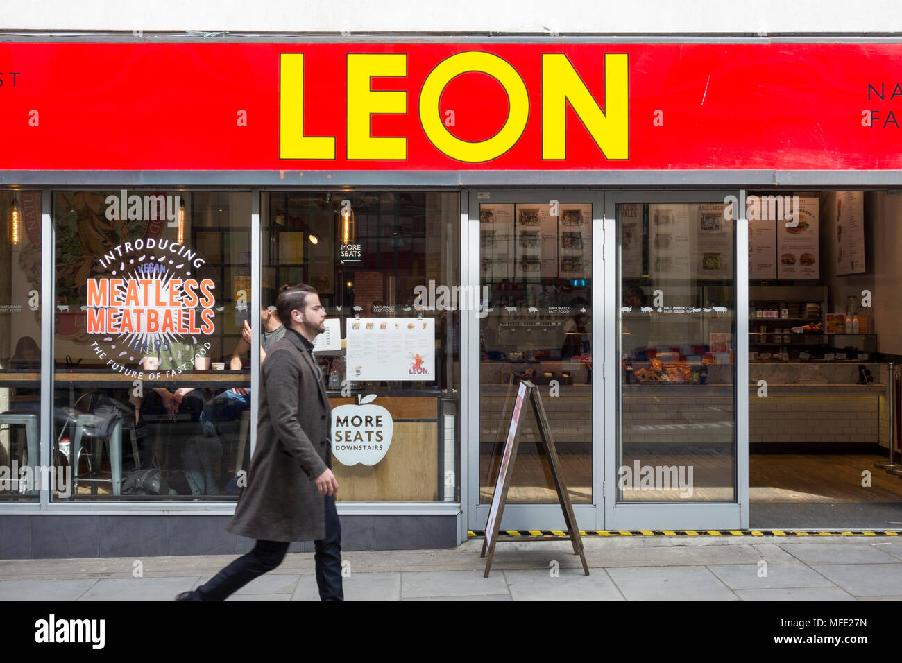 Leon food chain hi-res stock photography and images - Alamy