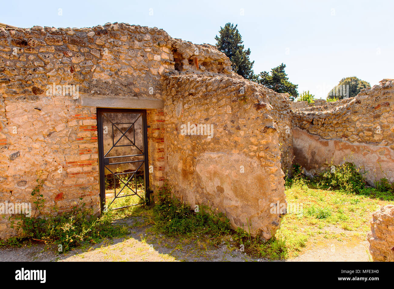 Destroyed architecture of Pompeii, an ancient Roman town destroyed by ...