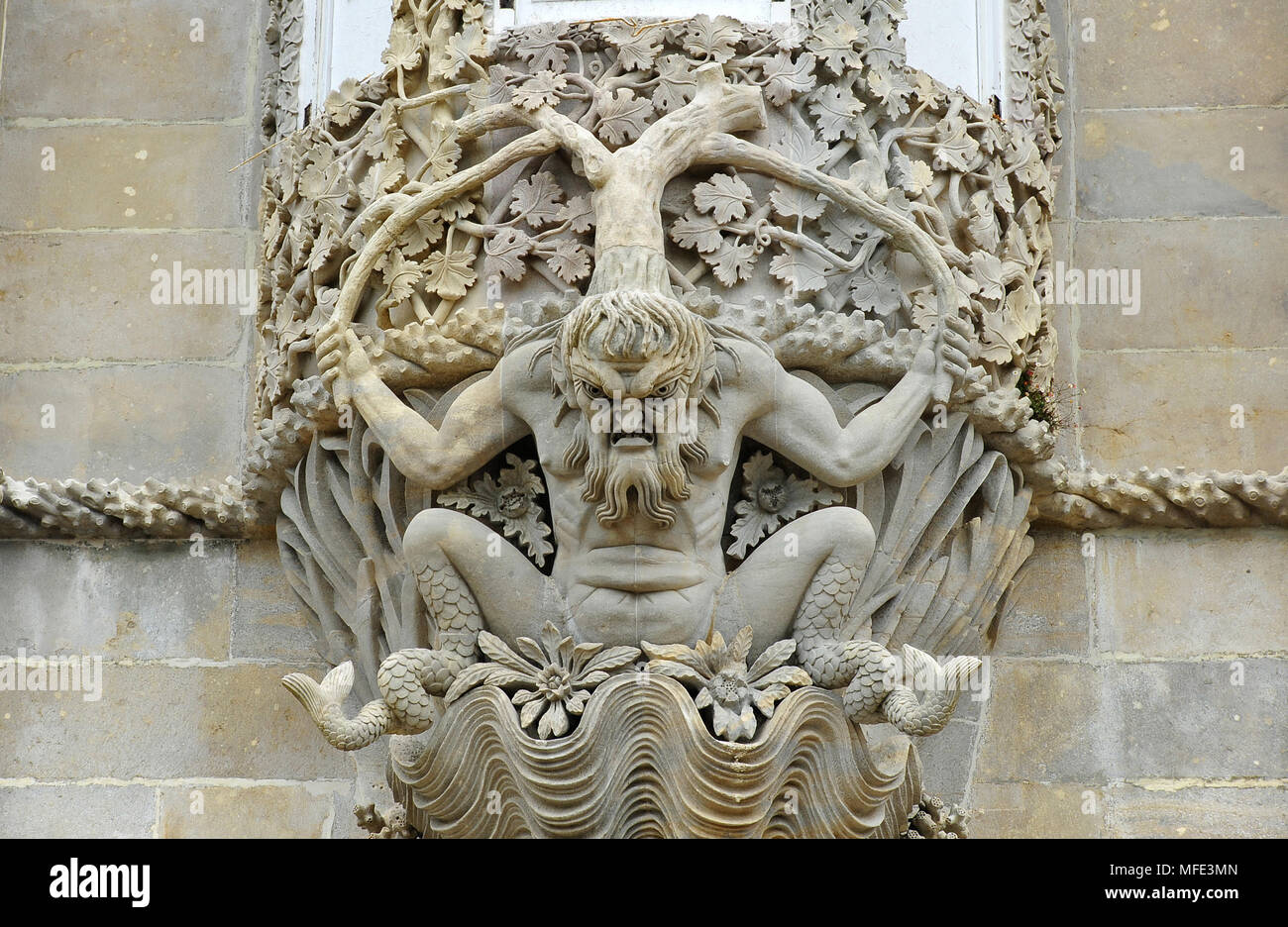 Porticus hi-res stock photography and images - Alamy