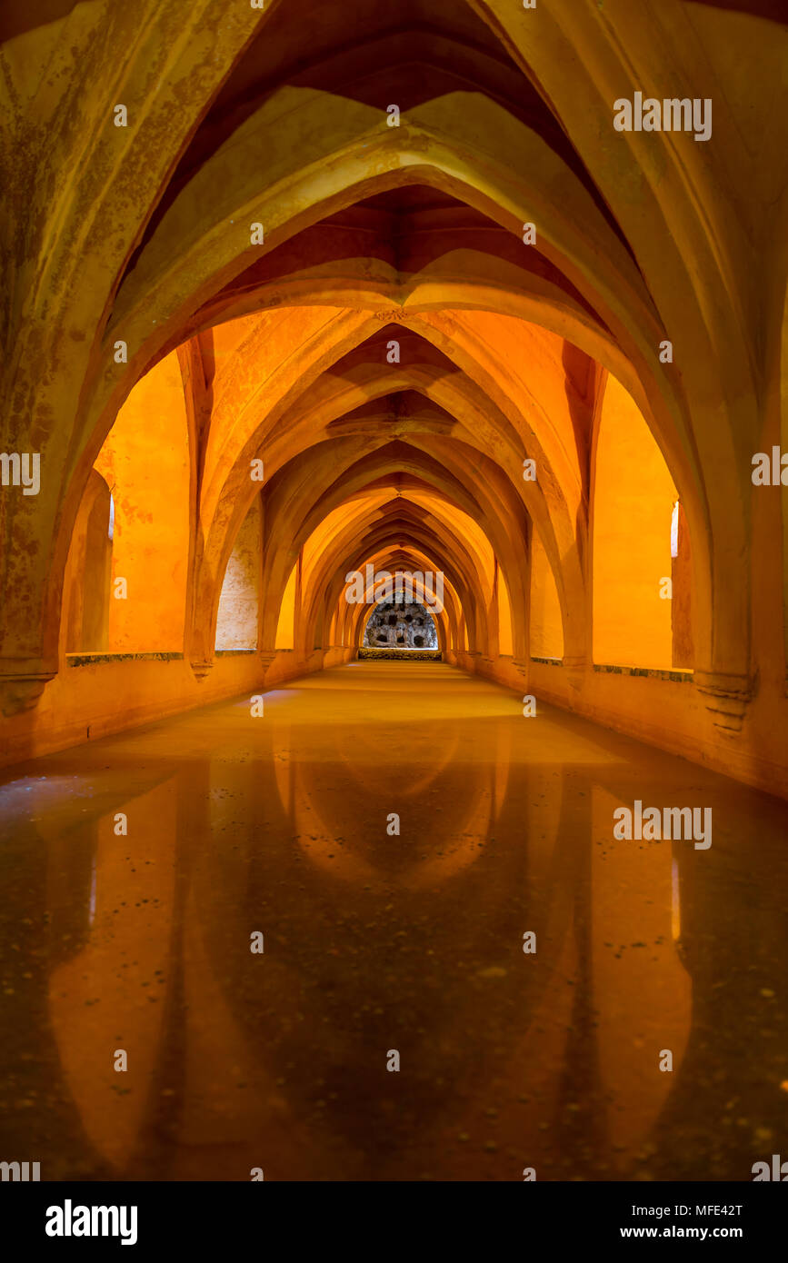 Historic Baths, Los Baños de Doña María de Padilla, Alcázar Palace ...