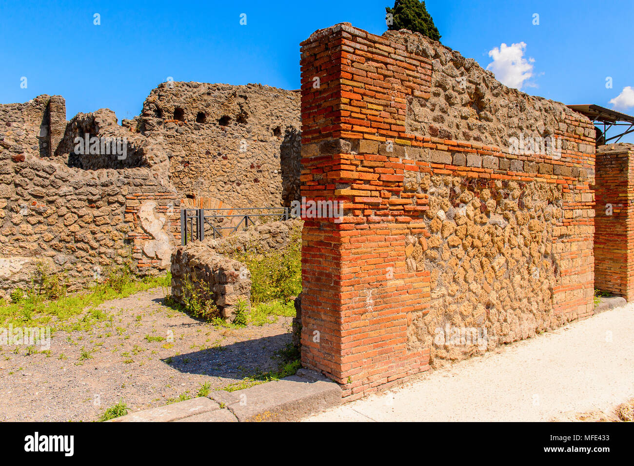 Destroyed architecture of Pompeii, an ancient Roman town destroyed by ...