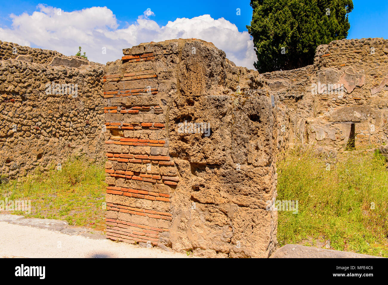 Destroyed architecture of Pompeii, an ancient Roman town destroyed by ...