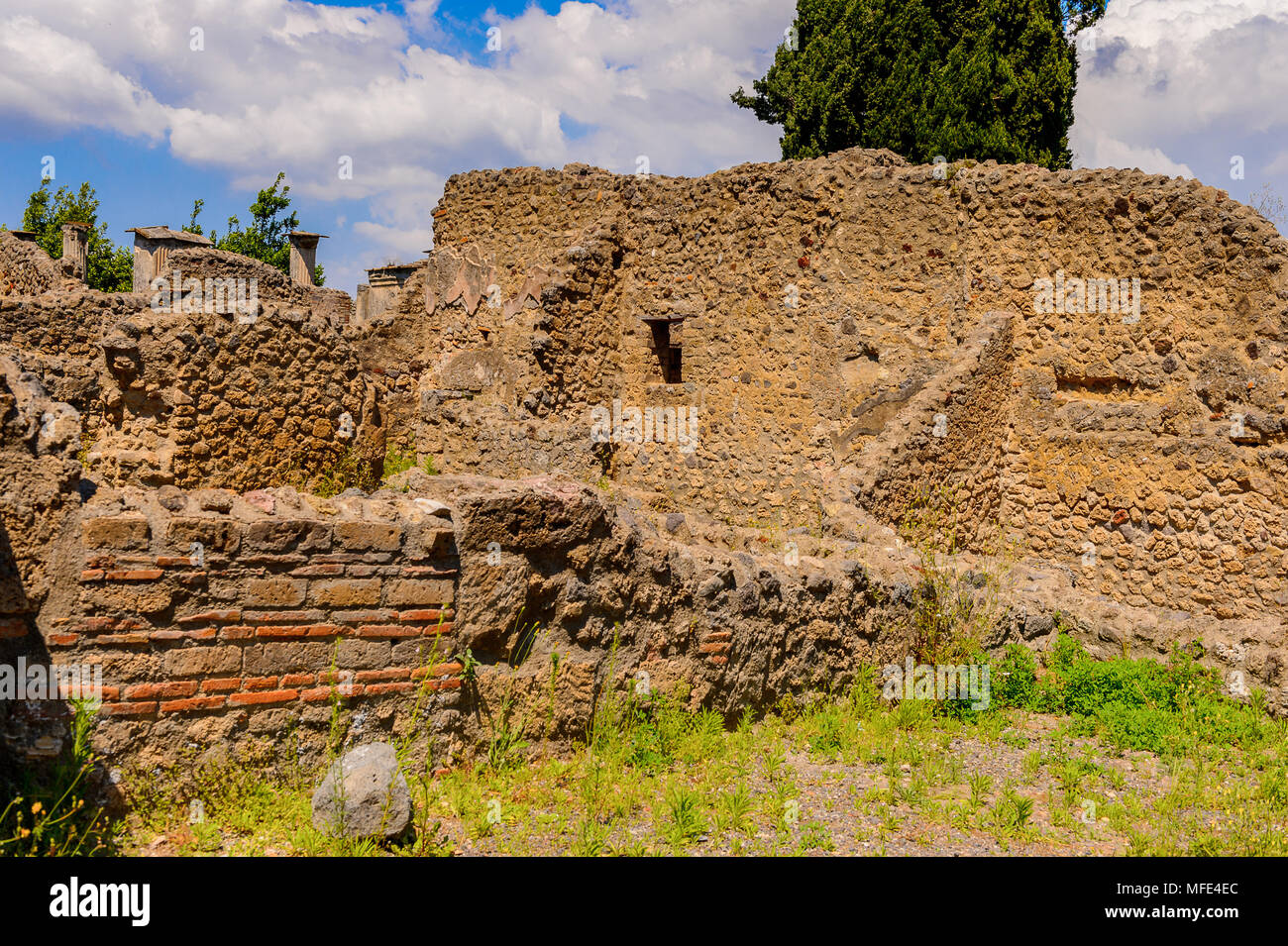 Destroyed architecture of Pompeii, an ancient Roman town destroyed by ...