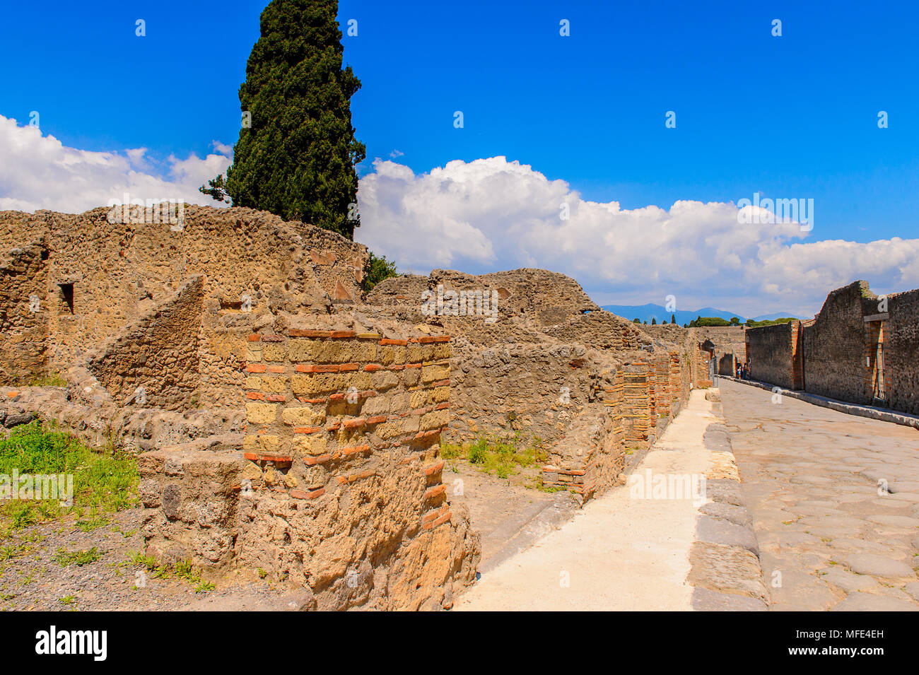 Destroyed architecture of Pompeii, an ancient Roman town destroyed by ...
