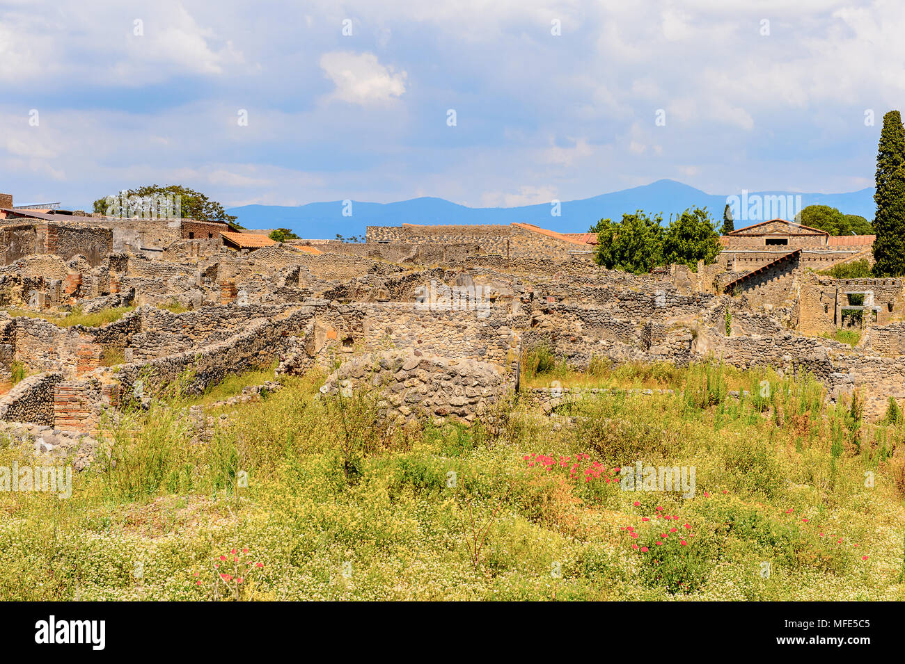 Destroyed architecture of Pompeii, an ancient Roman town destroyed by ...