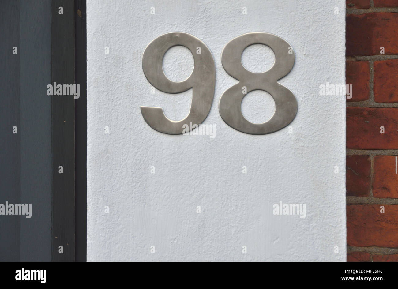 Building 98 hi-res stock photography and images - Alamy