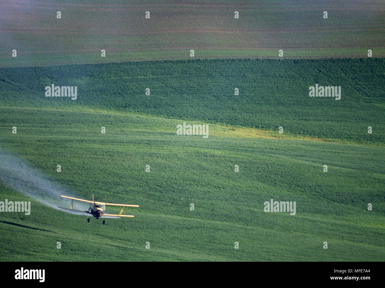 Crop dusting pesticides usa hi-res stock photography and images - Alamy