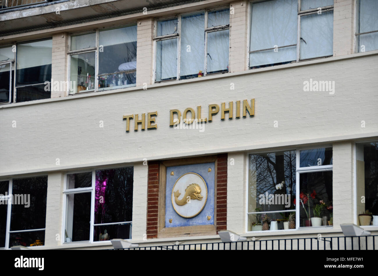 Dolphin pub hi-res stock photography and images - Alamy