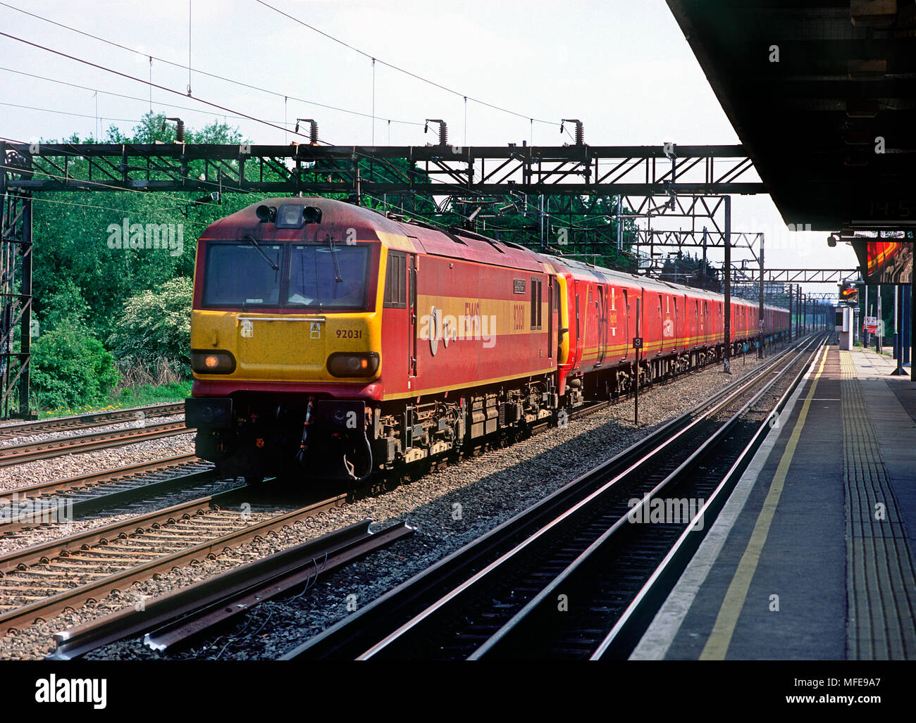 Class 92 electric locomotive hi-res stock photography and images - Alamy