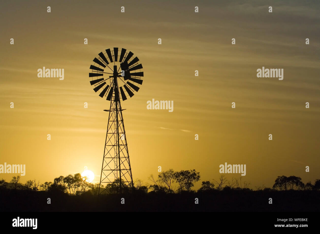 Windmill windmills australia australian hi-res stock photography and ...