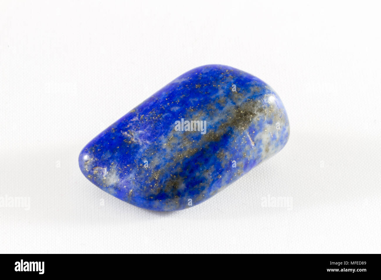 Lapis lazuli gemstone hi-res stock photography and images - Alamy